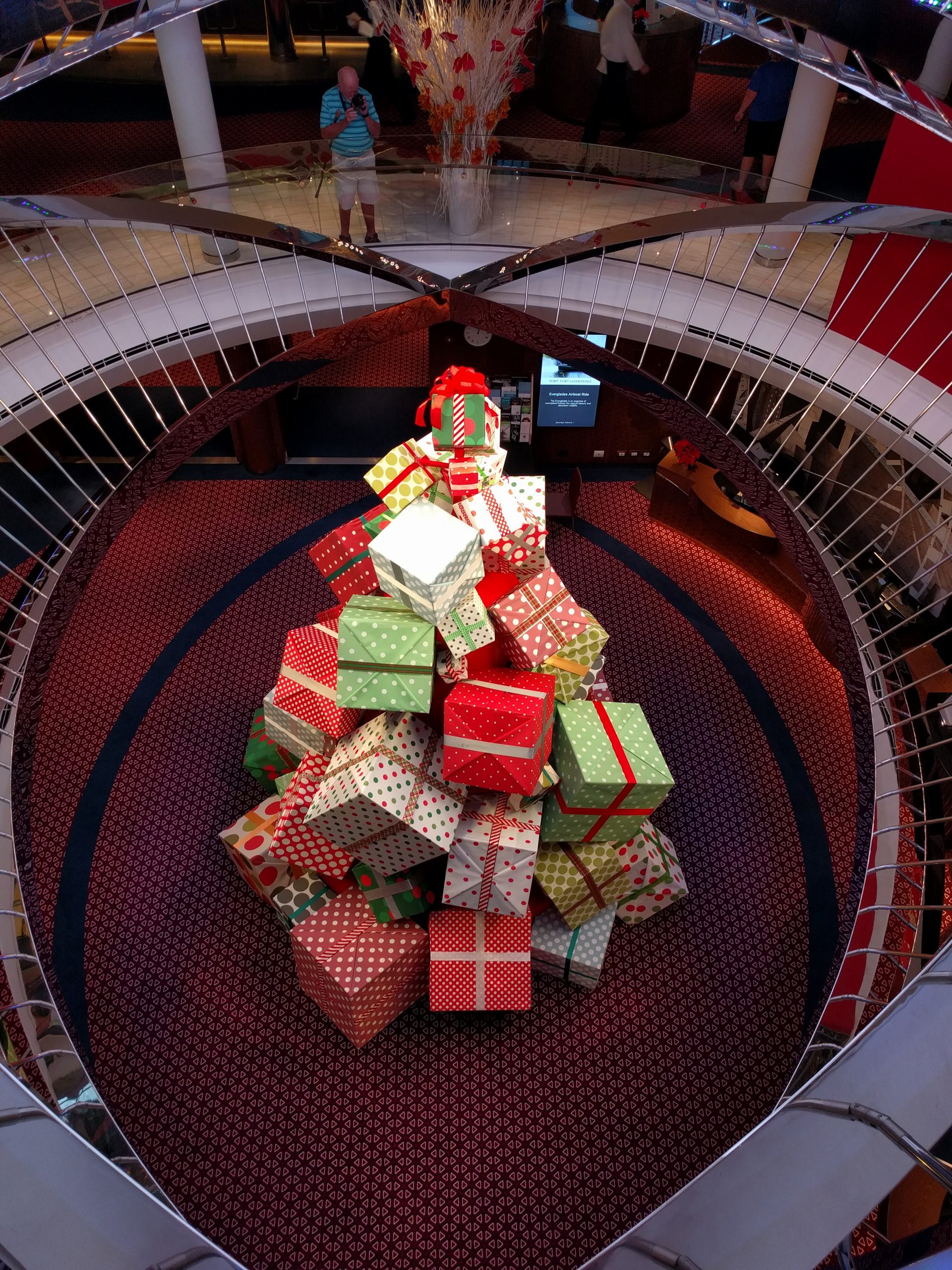 Christmas Present Tree – Poleshuck Design